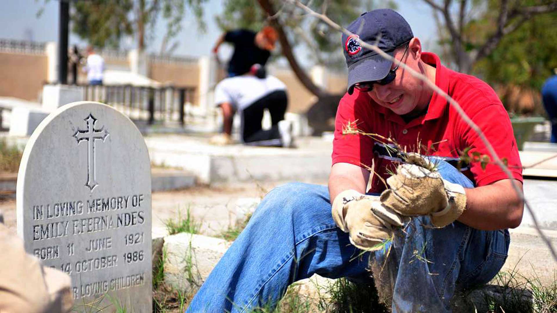 What to Use to Clean Gravestones? A Headstone Cleaning Guide - Crisp Cove